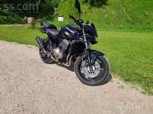 Kawasaki Z 750R 2004 Madona, ar dzinēja tilpumu 0.75 L un nobraukumu 0 tūkst. km par 3500 €, foto 4 vietnē AUTOMOTO.COM.LV