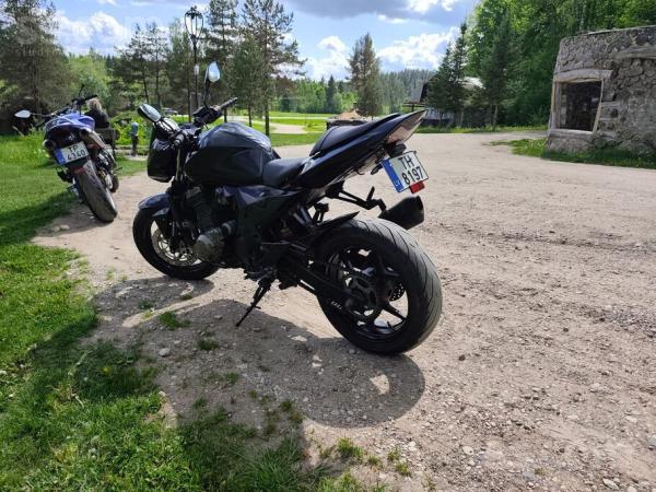 Kawasaki Z 750R 2004 Madona, ar dzinēja tilpumu 0.75 L un nobraukumu 0 tūkst. km par 3500 €, foto 4 vietnē AUTOMOTO.COM.LV