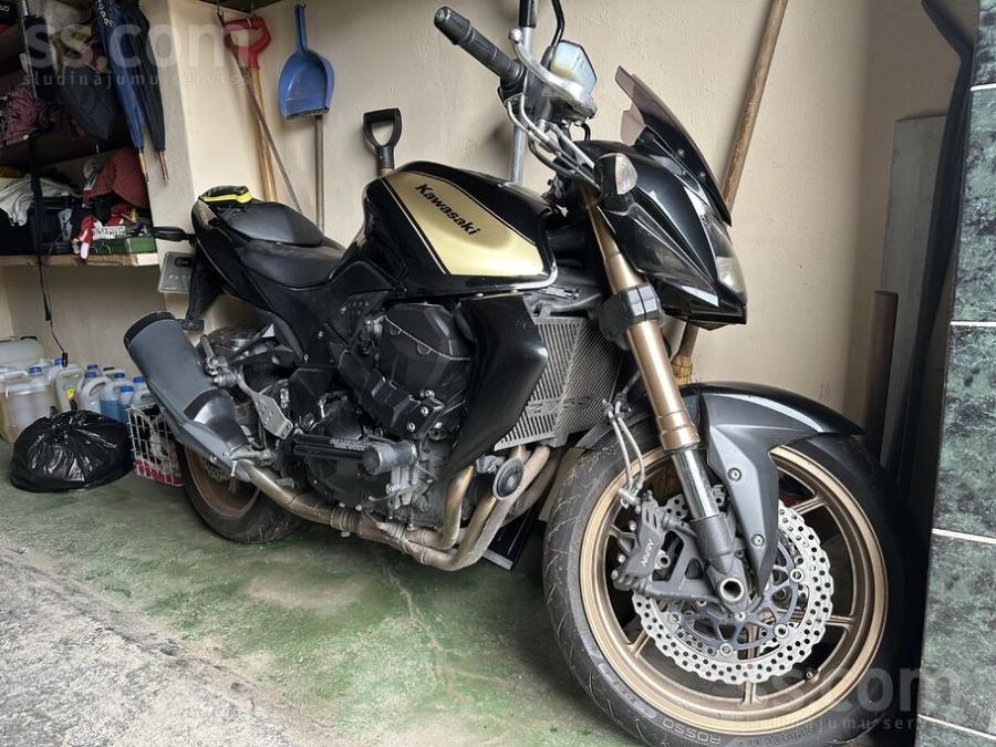 Kawasaki Z 750R 2012 in Riga, with an engine capacity of 77.70 L and mileage of 0 thousand km for 4600 €, photo 6 on AUTOMOTO.COM.LV