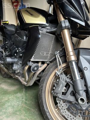 Kawasaki Z 750R 2012 in Riga, with an engine capacity of 77.70 L and mileage of 0 thousand km for 4600 €, photo 9 on AUTOMOTO.COM.LV