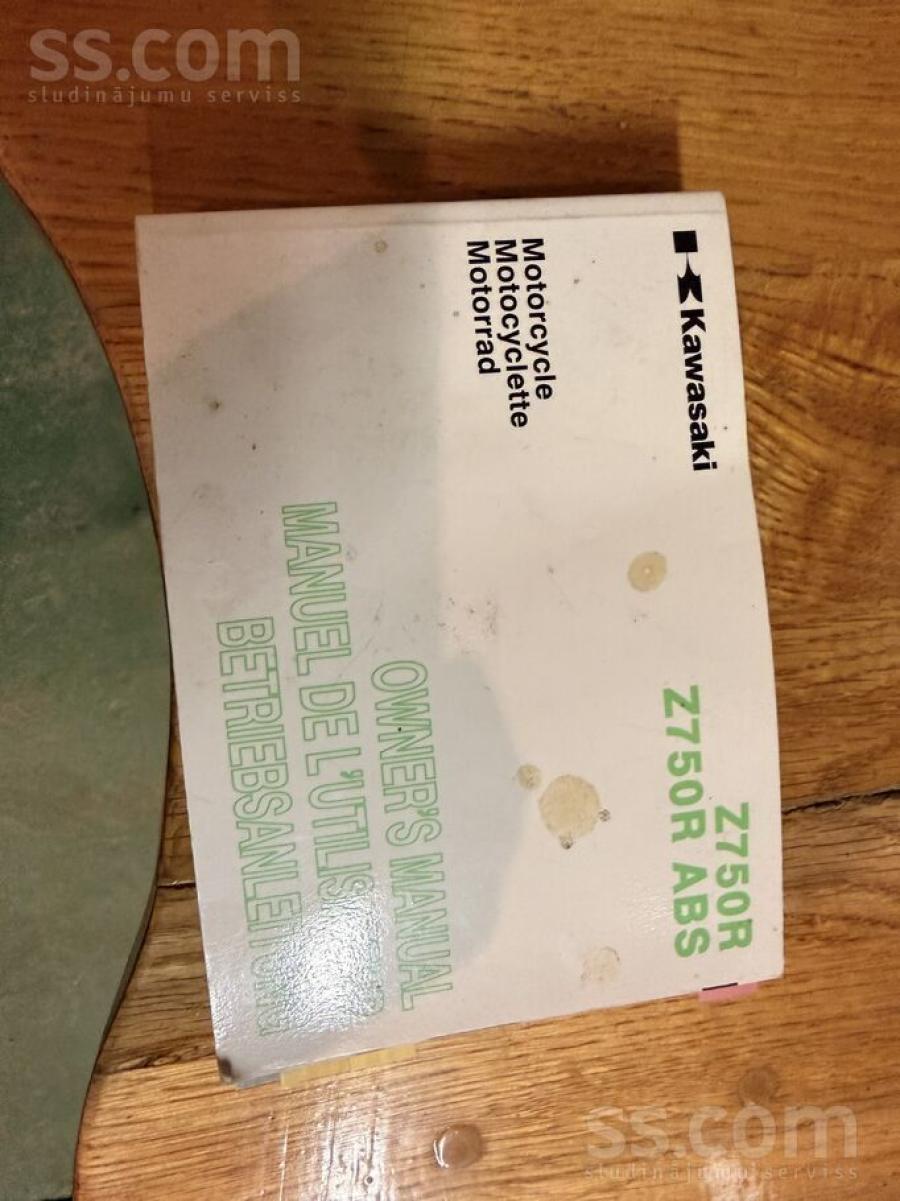Kawasaki Z 750R 2012 Rīga, ar dzinēja tilpumu 77.70 L un nobraukumu 0 tūkst. km par 4100 €, foto 10 vietnē AUTOMOTO.COM.LV