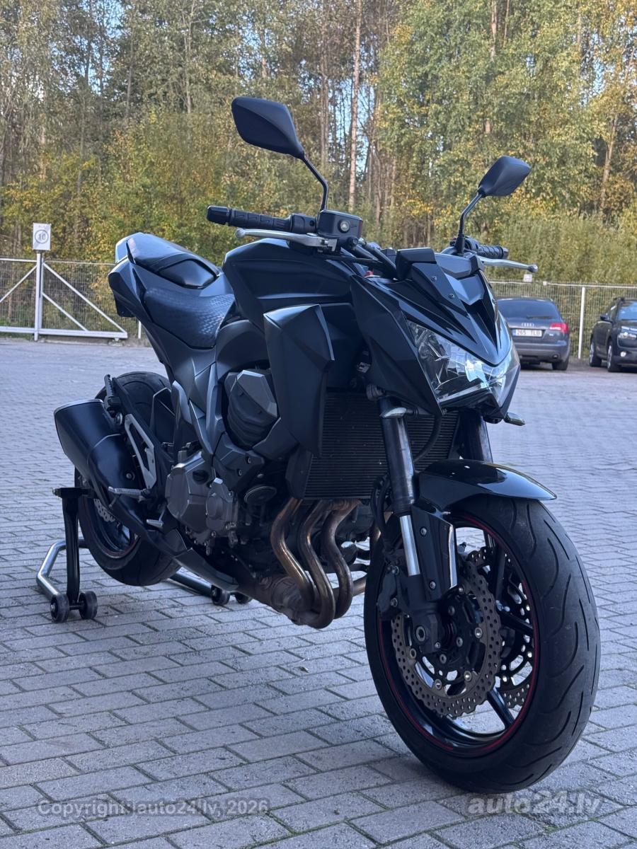 Melns Kawasaki Z 800 2014 Pērnava, ar dzinēja tilpumu 0.80 L un nobraukumu 26 tūkst. km par 4890 €, foto 4 vietnē AUTOMOTO.COM.LV