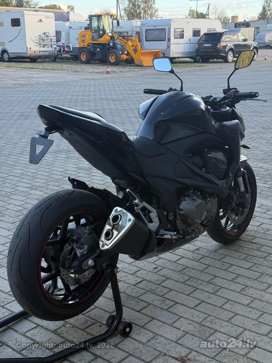 Melns Kawasaki Z 800 2014 Pērnava, ar dzinēja tilpumu 0.80 L un nobraukumu 26 tūkst. km par 4890 €, foto 5 vietnē AUTOMOTO.COM.LV