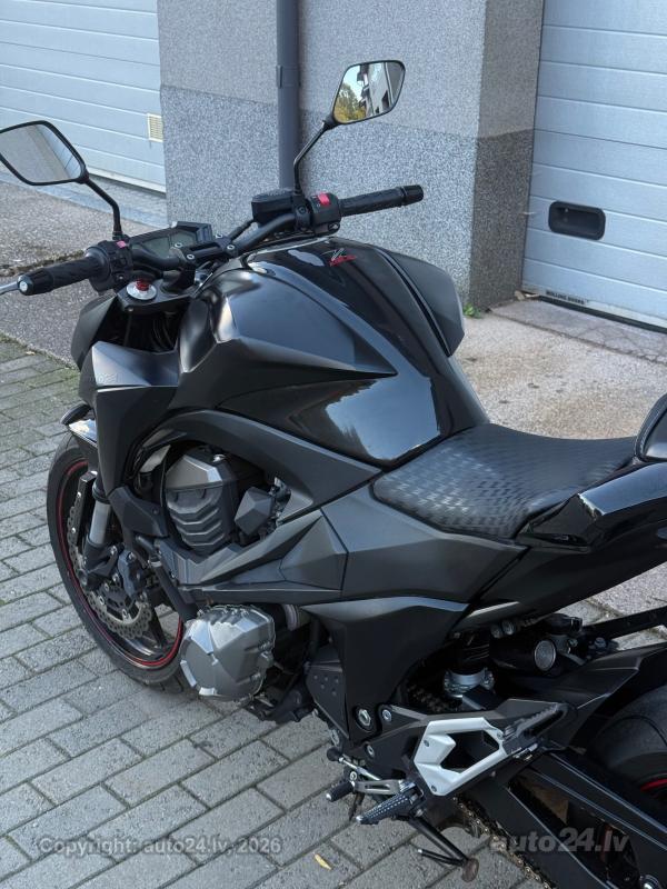 Melns Kawasaki Z 800 2014 Pērnava, ar dzinēja tilpumu 0.80 L un nobraukumu 26 tūkst. km par 4890 €, foto 8 vietnē AUTOMOTO.COM.LV