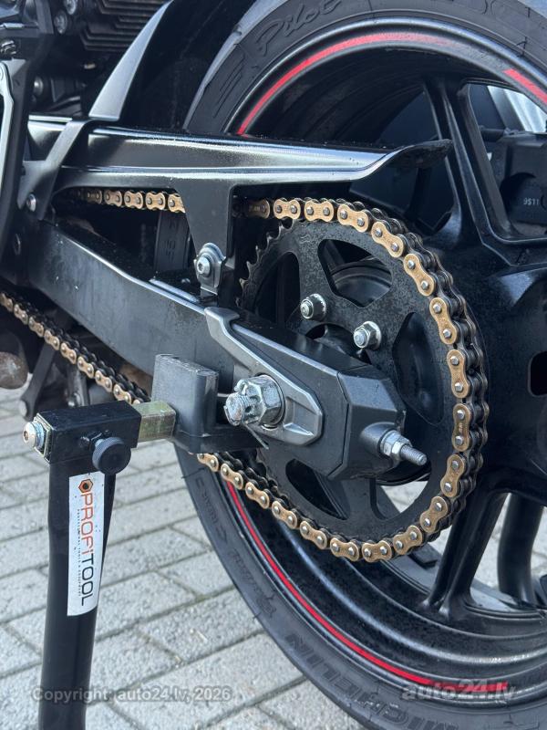 Melns Kawasaki Z 800 2014 Pērnava, ar dzinēja tilpumu 0.80 L un nobraukumu 26 tūkst. km par 4890 €, foto 9 vietnē AUTOMOTO.COM.LV