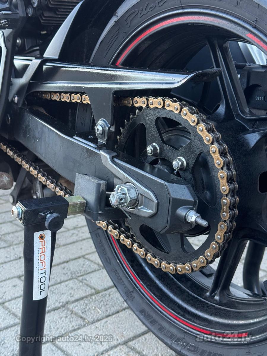 Melns Kawasaki Z 800 2014 Pērnava, ar dzinēja tilpumu 0.80 L un nobraukumu 26 tūkst. km par 4890 €, foto 9 vietnē AUTOMOTO.COM.LV