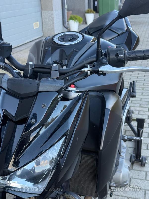 Melns Kawasaki Z 800 2014 Pērnava, ar dzinēja tilpumu 0.80 L un nobraukumu 26 tūkst. km par 4890 €, foto 10 vietnē AUTOMOTO.COM.LV