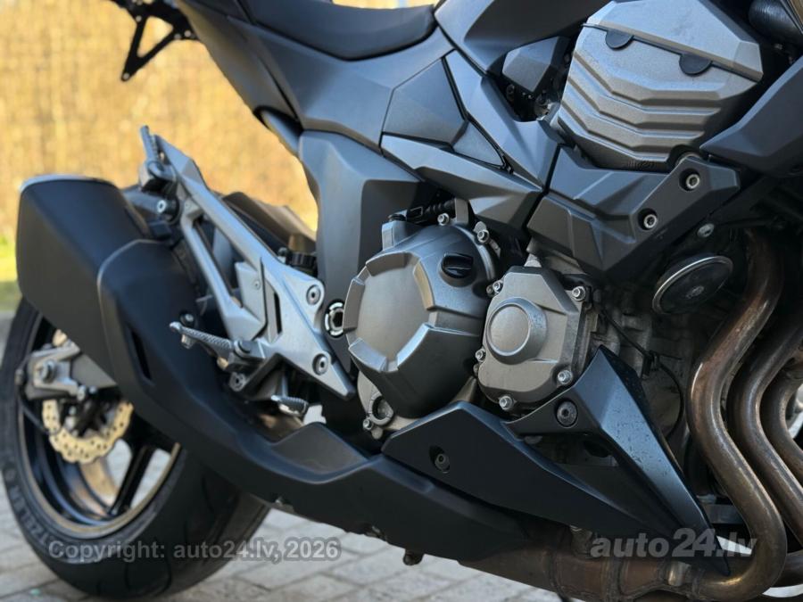Черный Кавасаки Z 800 2015 в Пярну, объемом двигателя 0.80 л и пробегом 24 тыс. км за 5290 €, фото 10 на AUTOMOTO.COM.LV