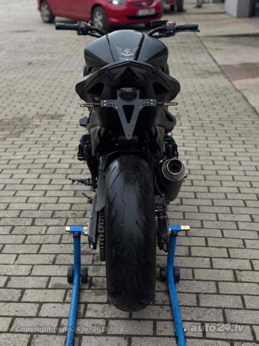 Black Kawasaki Z 800 2016 in Parnu, with an engine capacity of 0.80 L and mileage of 20 thousand km for 5290 €, photo 8 on AUTOMOTO.COM.LV