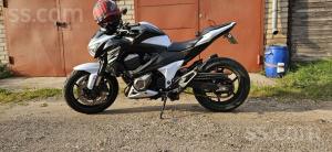 Kawasaki Z 800 2013 in Liepaja, with an engine capacity of 0.80 L and mileage of 0 thousand km for 4500 €, photo 3 on AUTOMOTO.COM.LV