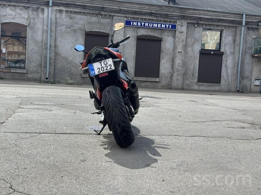 Кавасаки Z 800 2013 в Рига, объемом двигателя 0.80 л и пробегом 0 тыс. км за 4900 €, фото 6 на AUTOMOTO.COM.LV