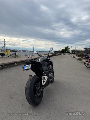Kawasaki Z 800 2015 Tallina, ar dzinēja tilpumu 0.80 L un nobraukumu 28 tūkst. km par 5500 €, foto 5 vietnē AUTOMOTO.COM.LV