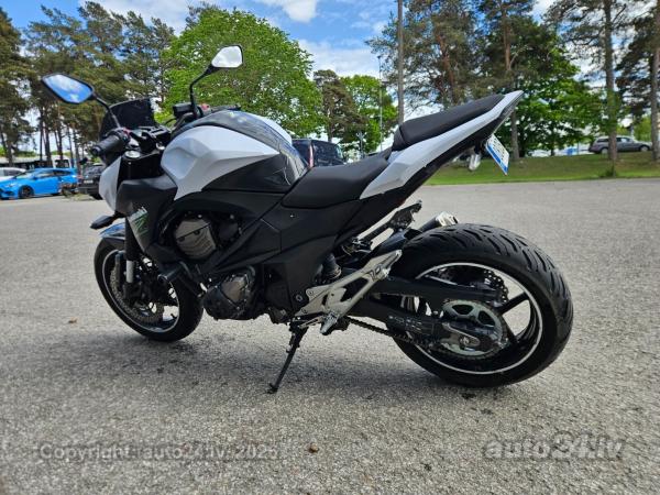 Balts Kawasaki Z 800 2014 Tallina, ar dzinēja tilpumu 0.81 L un nobraukumu 52 tūkst. km par 4200 €, foto 5 vietnē AUTOMOTO.COM.LV