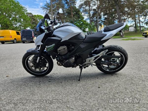 Balts Kawasaki Z 800 2014 Tallina, ar dzinēja tilpumu 0.81 L un nobraukumu 52 tūkst. km par 4200 €, foto 6 vietnē AUTOMOTO.COM.LV