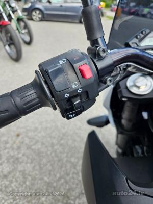 Balts Kawasaki Z 800 2014 Tallina, ar dzinēja tilpumu 0.81 L un nobraukumu 52 tūkst. km par 4200 €, foto 12 vietnē AUTOMOTO.COM.LV