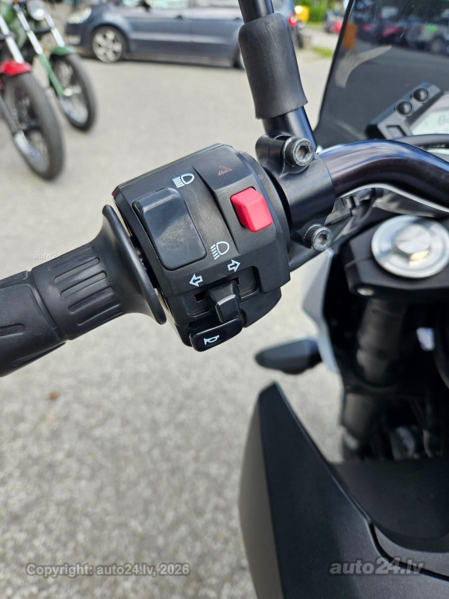 Balts Kawasaki Z 800 2014 Tallina, ar dzinēja tilpumu 0.81 L un nobraukumu 52 tūkst. km par 4200 €, foto 12 vietnē AUTOMOTO.COM.LV