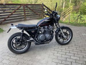 Melns Kawasaki Z 1982 Panevēža, ar dzinēja tilpumu 0.75 L un nobraukumu 11 tūkst. km par 1250 €, foto  vietnē AUTOMOTO.COM.LV