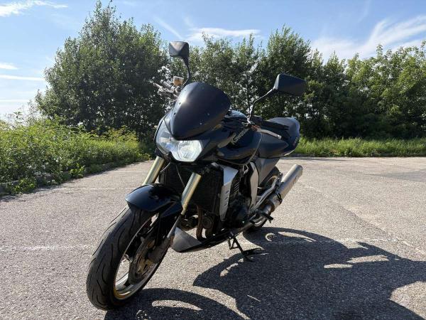 Melns Kawasaki Z 2003 Viļņa, ar dzinēja tilpumu 1.00 L un nobraukumu 65 tūkst. km par 2500 €, foto 3 vietnē AUTOMOTO.COM.LV