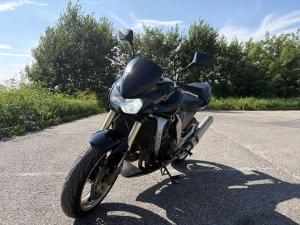 Melns Kawasaki Z 2003 Viļņa, ar dzinēja tilpumu 1.00 L un nobraukumu 65 tūkst. km par 2500 €, foto 3 vietnē AUTOMOTO.COM.LV