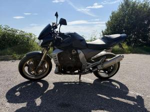 Melns Kawasaki Z 2003 Viļņa, ar dzinēja tilpumu 1.00 L un nobraukumu 65 tūkst. km par 2500 €, foto 4 vietnē AUTOMOTO.COM.LV
