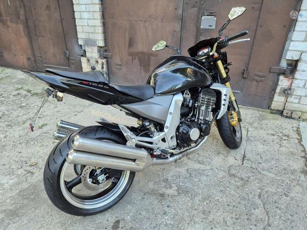 Melns Kawasaki Z 2004 Alīta, ar dzinēja tilpumu 1.00 L un nobraukumu 35 tūkst. km par 2960 €, foto 4 vietnē AUTOMOTO.COM.LV