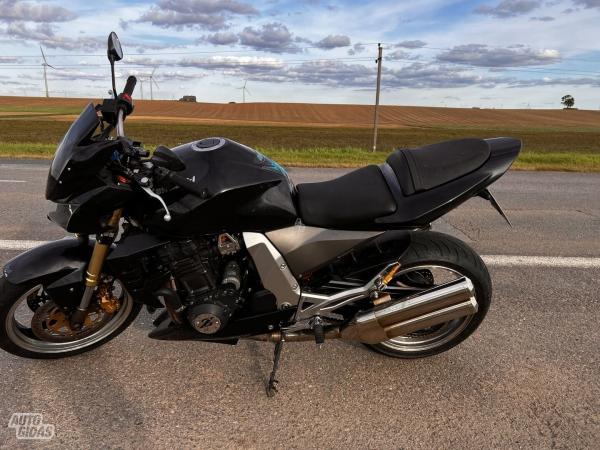 Black Kawasaki Z 2004 in Vilnius, with an engine capacity of 1.00 L and mileage of 0 thousand km for 2600 €, photo 3 on AUTOMOTO.COM.LV
