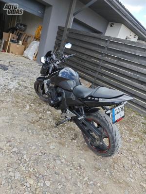 Black Kawasaki Z 2004 in Vilnius, with an engine capacity of 0.75 L and mileage of 43 thousand km for 2500 €, photo 5 on AUTOMOTO.COM.LV