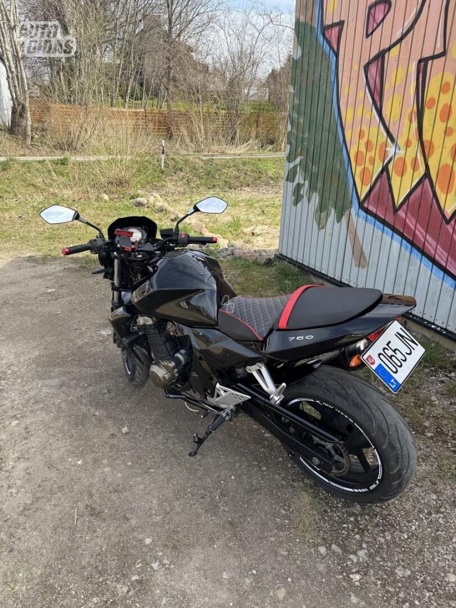 Melns Kawasaki Z 2004 Klaipėda, ar dzinēja tilpumu 0.75 L un nobraukumu 33 tūkst. km par 2700 €, foto 7 vietnē AUTOMOTO.COM.LV