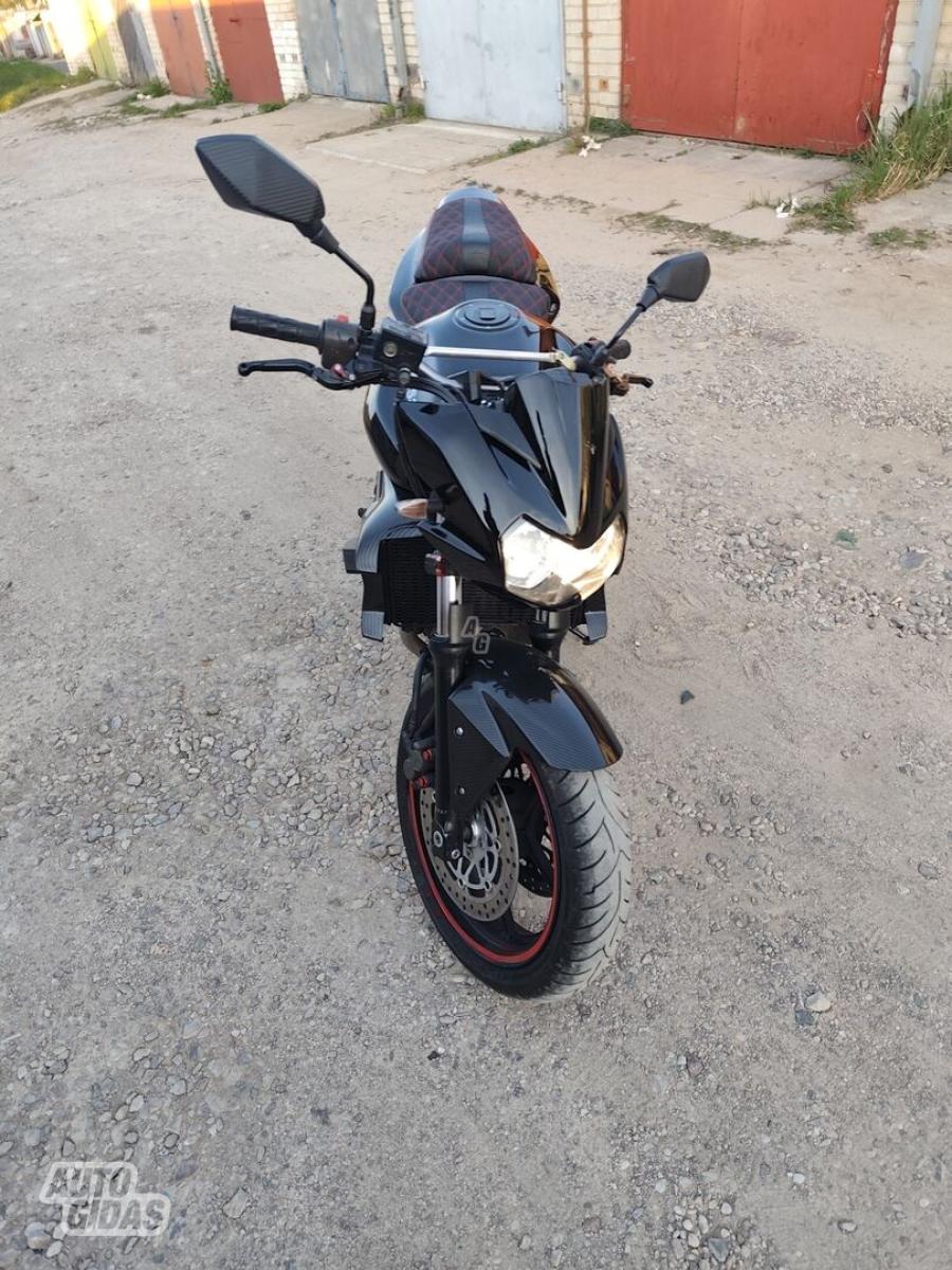 Melns Kawasaki Z 2004 Jonava, ar dzinēja tilpumu 0.75 L un nobraukumu 41 tūkst. km par 2850 €, foto 1 vietnē AUTOMOTO.COM.LV