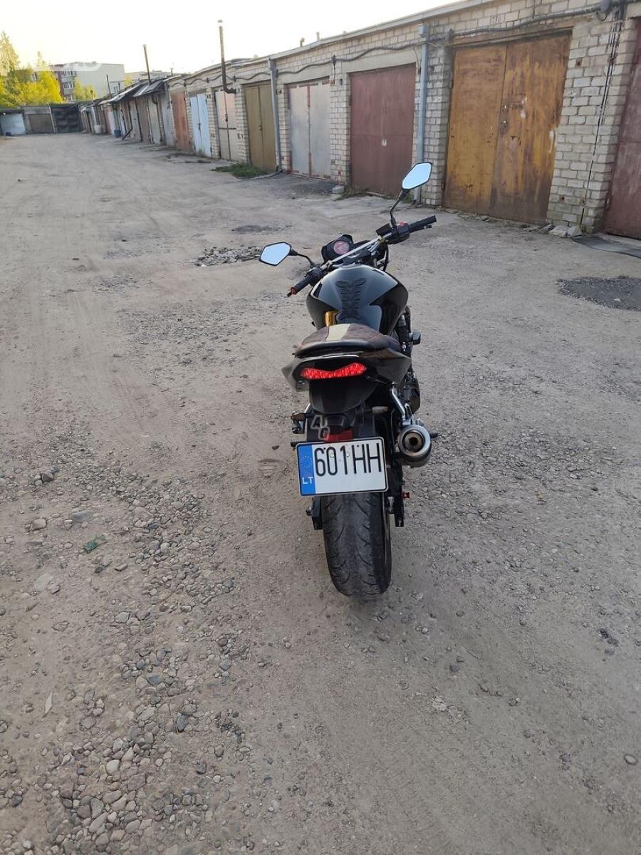 Melns Kawasaki Z 2004 Jonava, ar dzinēja tilpumu 0.75 L un nobraukumu 41 tūkst. km par 2850 €, foto 4 vietnē AUTOMOTO.COM.LV