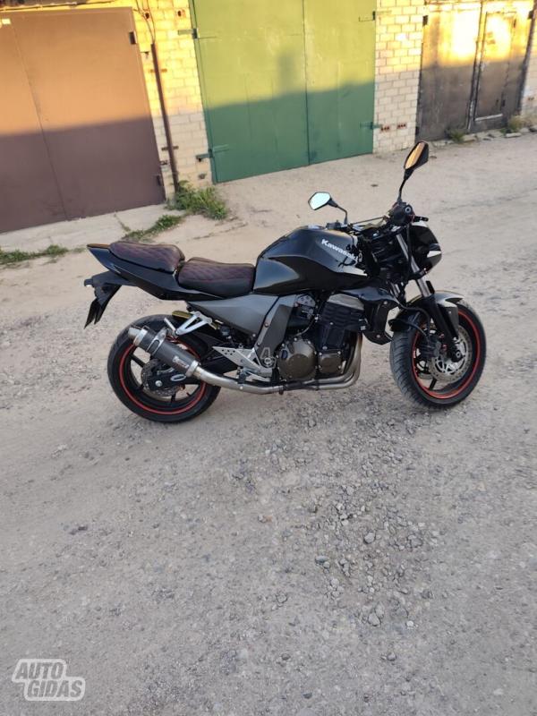 Melns Kawasaki Z 2004 Jonava, ar dzinēja tilpumu 0.75 L un nobraukumu 41 tūkst. km par 2850 €, foto 4 vietnē AUTOMOTO.COM.LV
