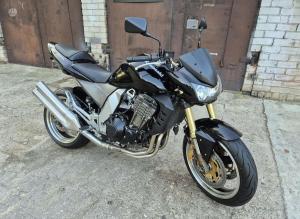 Черный Кавасаки Z 2004 в Алитус, объемом двигателя 1.00 л и пробегом 37 тыс. км за 2950 €, фото 4 на AUTOMOTO.COM.LV