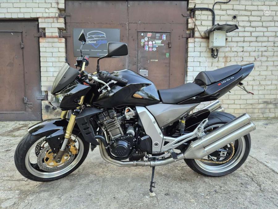 Черный Кавасаки Z 2004 в Алитус, объемом двигателя 1.00 л и пробегом 37 тыс. км за 2950 €, фото 6 на AUTOMOTO.COM.LV