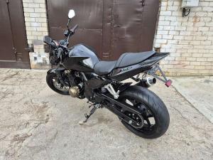 Black Kawasaki Z 2004 in Alytus, with an engine capacity of 0.75 L and mileage of 38 thousand km for 2740 €, photo 7 on AUTOMOTO.COM.LV