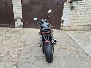 Black Kawasaki Z 2004 in Alytus, with an engine capacity of 0.75 L and mileage of 38 thousand km for 2740 €, photo 12 on AUTOMOTO.COM.LV