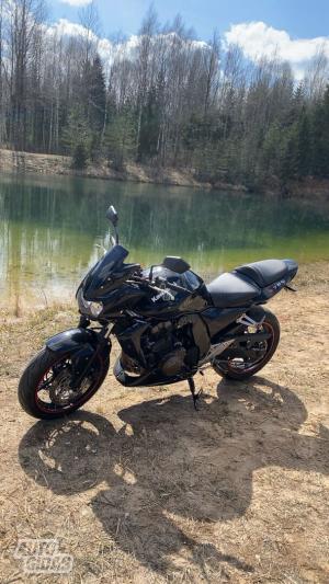 Melns Kawasaki Z 2004 Telšiai, ar dzinēja tilpumu 0.75 L un nobraukumu 70 tūkst. km par 3000 €, foto 3 vietnē AUTOMOTO.COM.LV