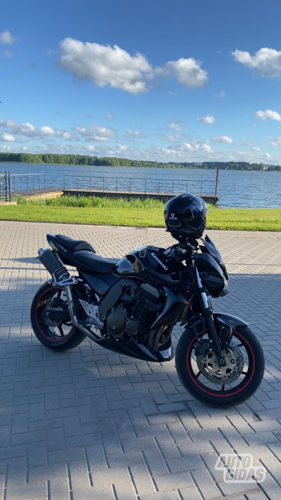 Melns Kawasaki Z 2004 Telšiai, ar dzinēja tilpumu 0.75 L un nobraukumu 70 tūkst. km par 3000 €, foto 6 vietnē AUTOMOTO.COM.LV