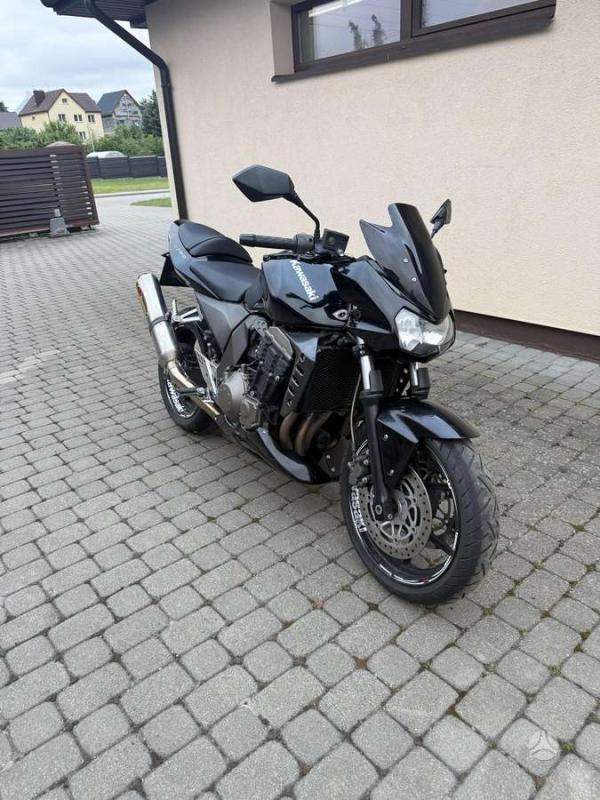 Black Kawasaki Z 2004 in Elektrenai, with an engine capacity of 0.75 L and mileage of 45 thousand km for 2600 €, photo 1 on AUTOMOTO.COM.LV