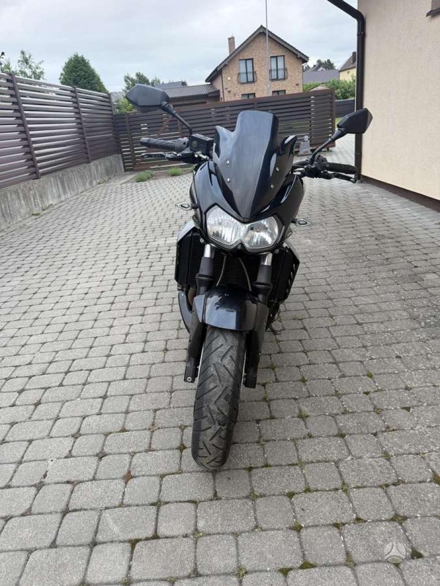 Black Kawasaki Z 2004 in Elektrenai, with an engine capacity of 0.75 L and mileage of 45 thousand km for 2600 €, photo 3 on AUTOMOTO.COM.LV