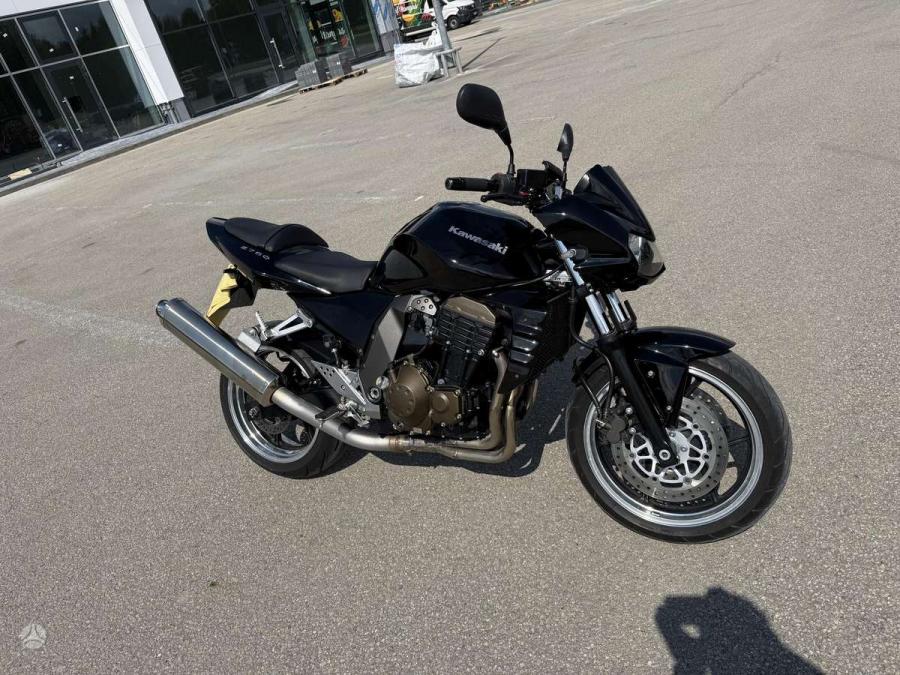 Black Kawasaki Z 2004 in Siauliai, with an engine capacity of 0.75 L and mileage of 36 thousand km for 2400 €, photo 3 on AUTOMOTO.COM.LV