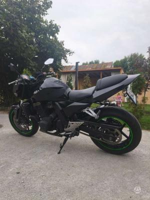 Black Kawasaki Z 2004 in Kaunas, with an engine capacity of 0.75 L and mileage of 41 thousand km for 2100 €, photo 4 on AUTOMOTO.COM.LV