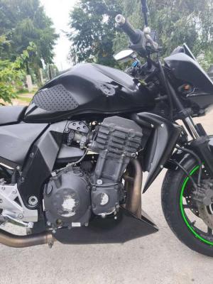 Black Kawasaki Z 2004 in Kaunas, with an engine capacity of 0.75 L and mileage of 41 thousand km for 2100 €, photo 6 on AUTOMOTO.COM.LV