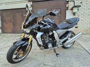 Black Kawasaki Z 2004 in Alytus, with an engine capacity of 1.00 L and mileage of 35 thousand km for 2960 €, photo  on AUTOMOTO.COM.LV