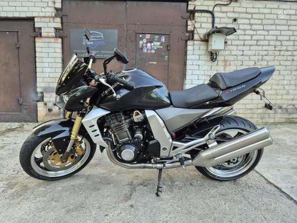Black Kawasaki Z 2004 in Alytus, with an engine capacity of 1.00 L and mileage of 35 thousand km for 2960 €, photo 5 on AUTOMOTO.COM.LV