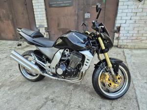 Black Kawasaki Z 2004 in Alytus, with an engine capacity of 1.00 L and mileage of 35 thousand km for 2960 €, photo 7 on AUTOMOTO.COM.LV