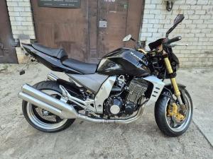 Black Kawasaki Z 2004 in Alytus, with an engine capacity of 1.00 L and mileage of 35 thousand km for 2960 €, photo 8 on AUTOMOTO.COM.LV