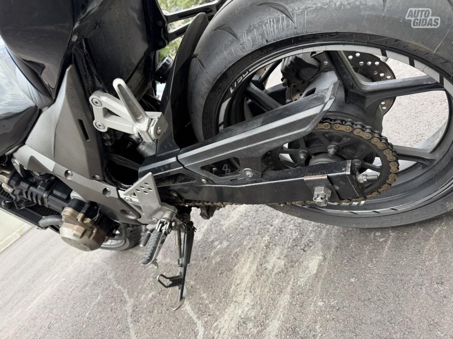 Black Kawasaki Z 2004 in Vilnius, with an engine capacity of 0.75 L and mileage of 38 thousand km for 3000 €, photo 10 on AUTOMOTO.COM.LV