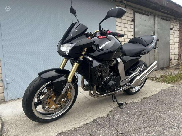 Черный Кавасаки Z 2004 в Бирштонас, объемом двигателя 1.00 л и пробегом 42 тыс. км за 2999 €, фото 2 на AUTOMOTO.COM.LV