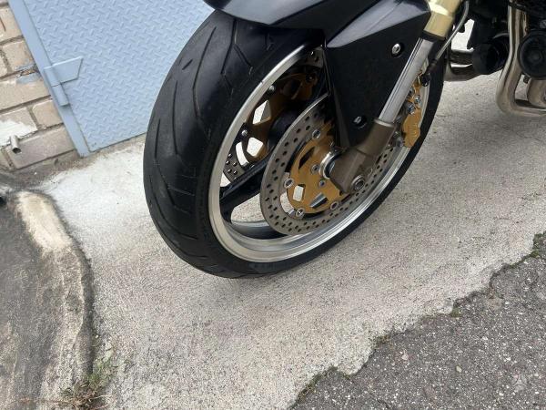 Черный Кавасаки Z 2004 в Бирштонас, объемом двигателя 1.00 л и пробегом 42 тыс. км за 2999 €, фото 8 на AUTOMOTO.COM.LV