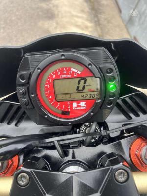 Melns Kawasaki Z 2004 Birštonas, ar dzinēja tilpumu 1.00 L un nobraukumu 42 tūkst. km par 2999 €, foto 11 vietnē AUTOMOTO.COM.LV